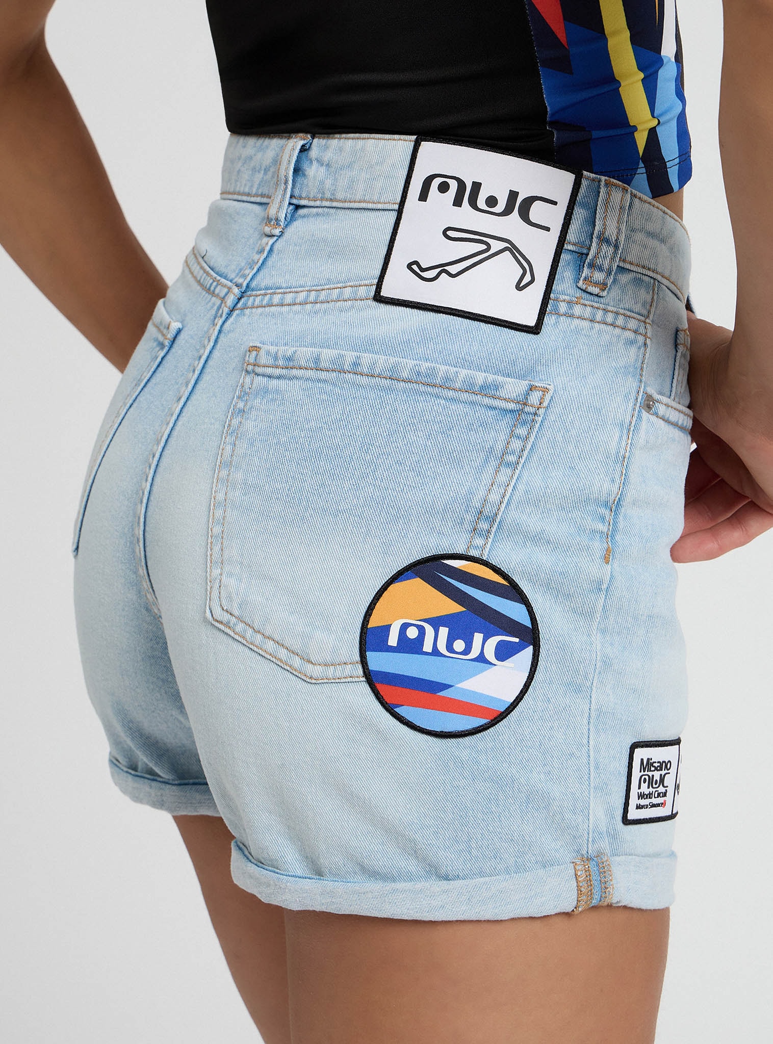 Light blue denim 'Denim shorts with MWC patch' - Buy Online | Terranova