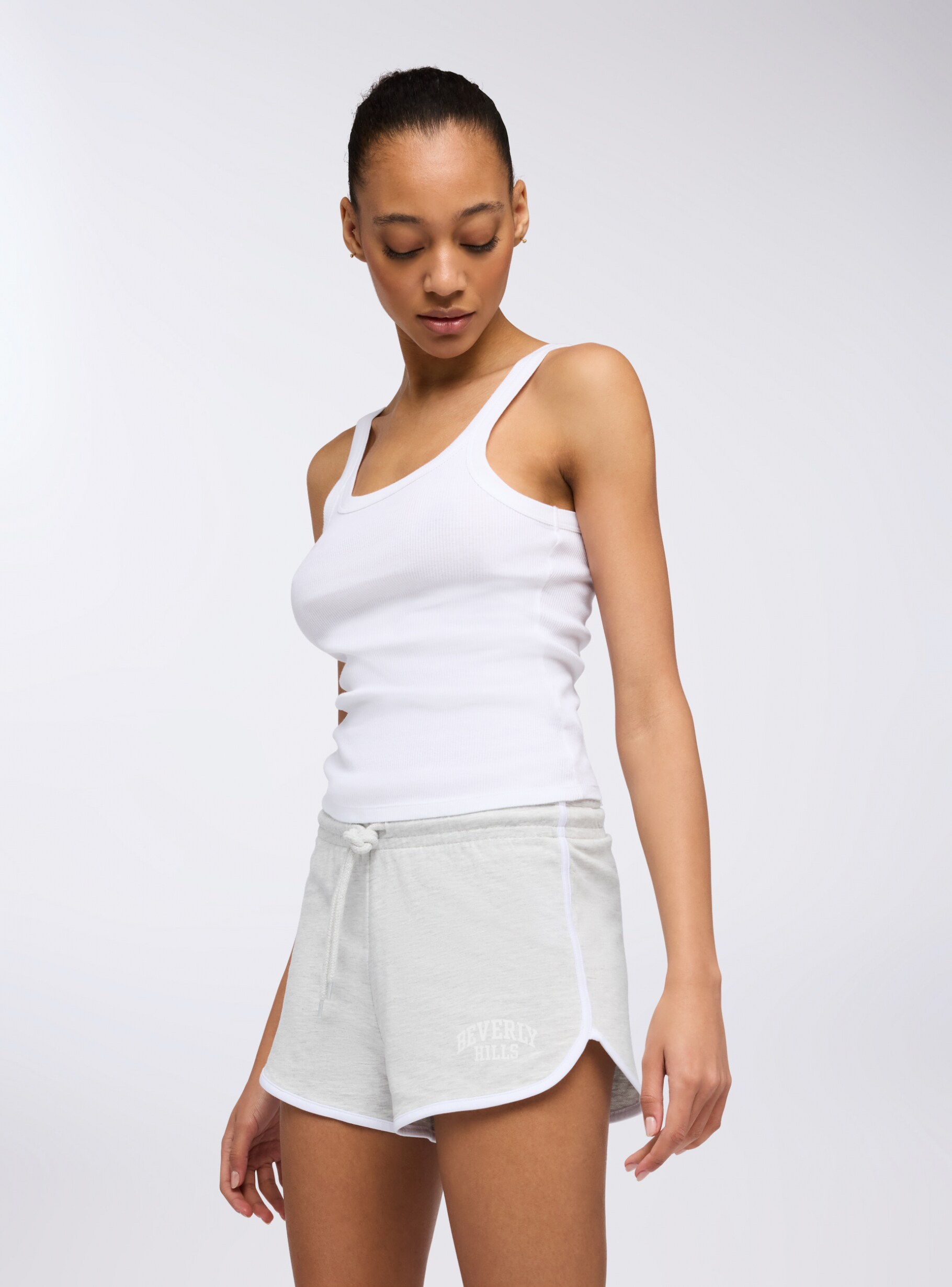 Light grey melange Lightweight shortsuit with profiles and college ...