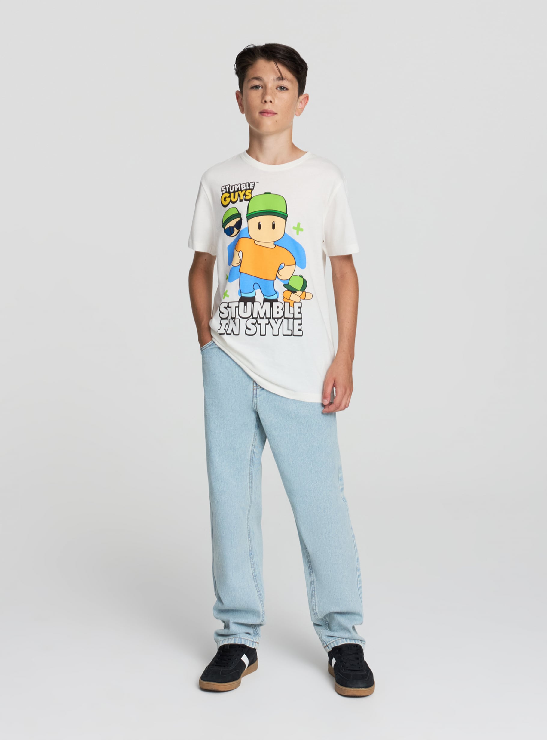 Light blue denim Light relaxed fit jeans - Buy Online | Terranova