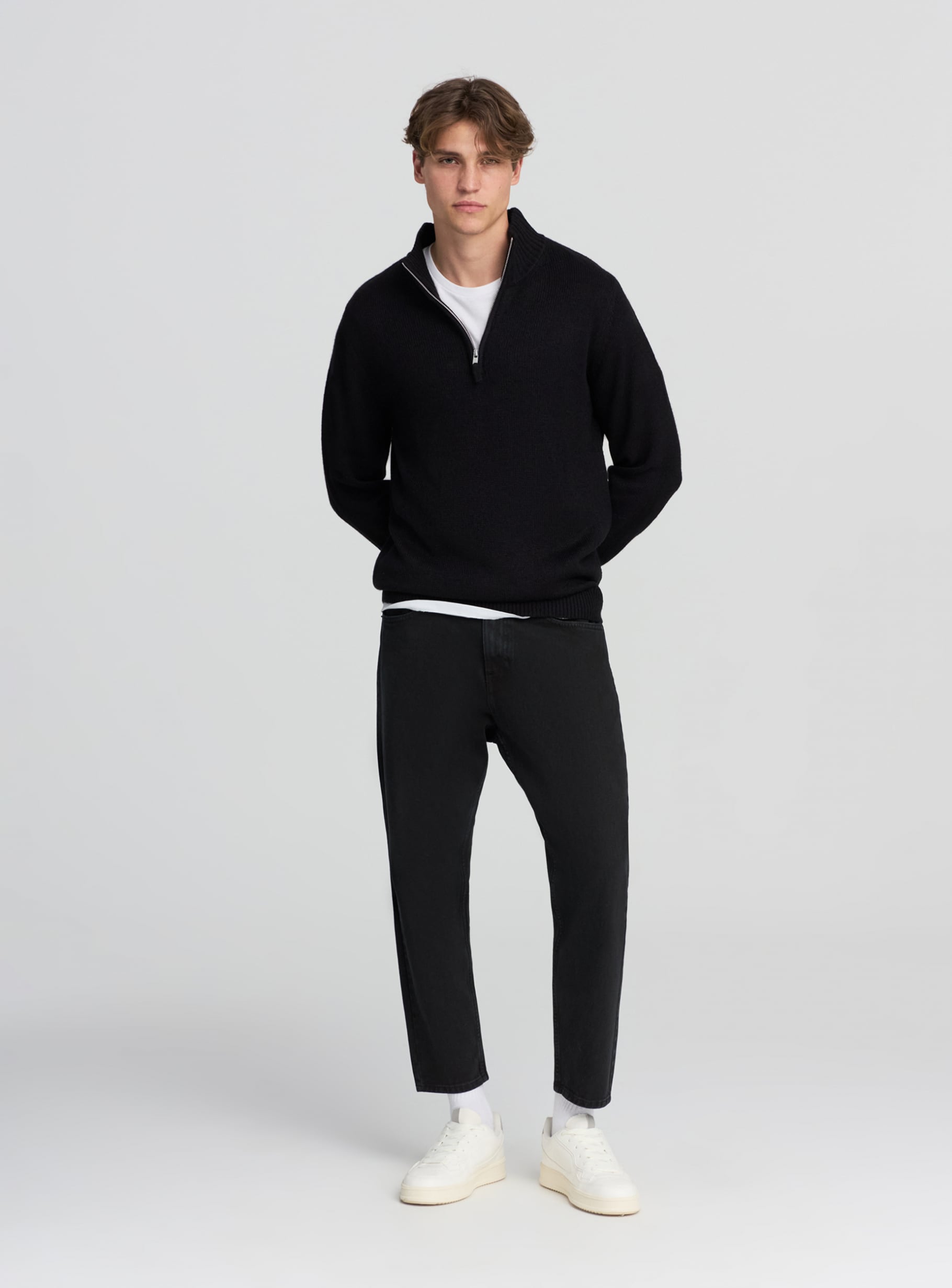 Maglia collo alto con zip Nero - Acquista Online | Terranova