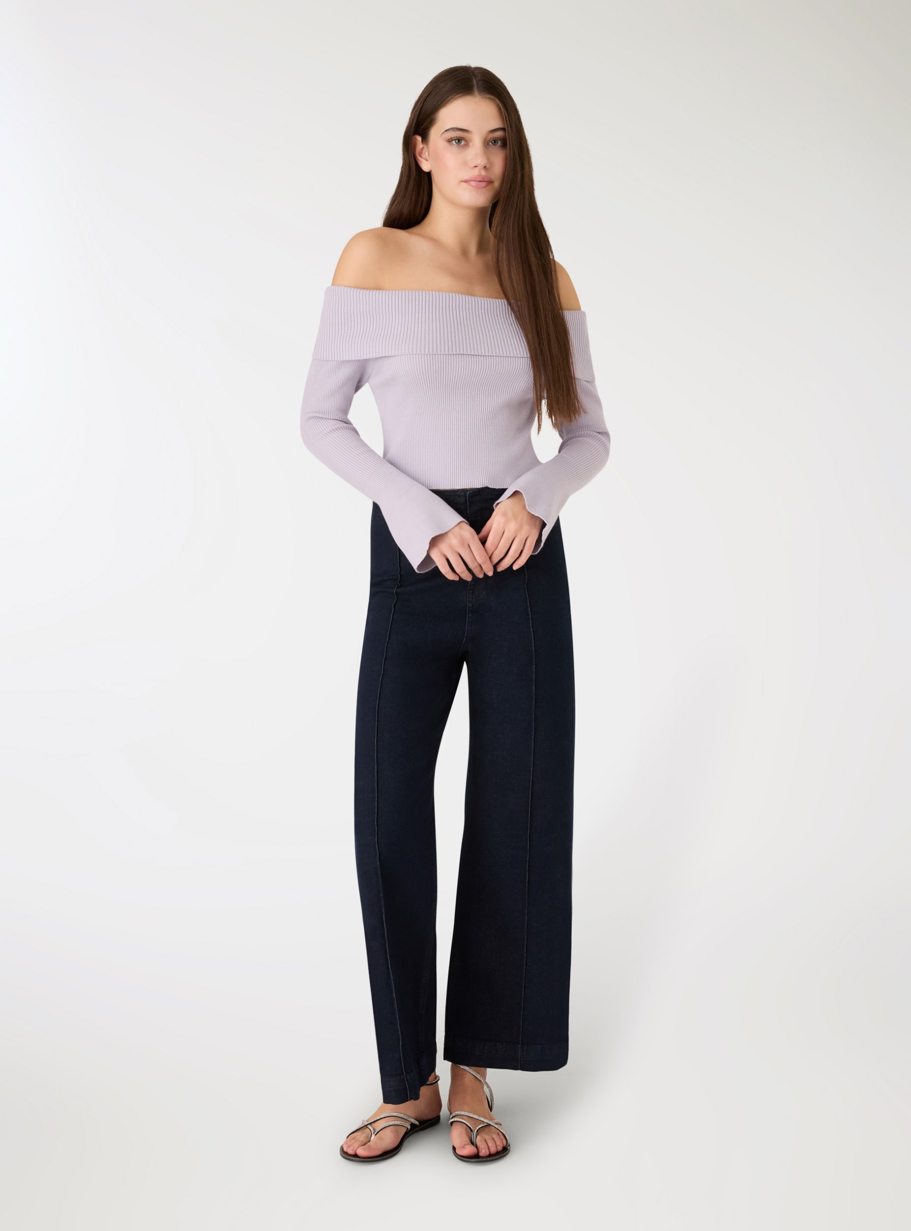 Lilla Crop top with off-shoulder bell sleeves - Buy Online | Terranova