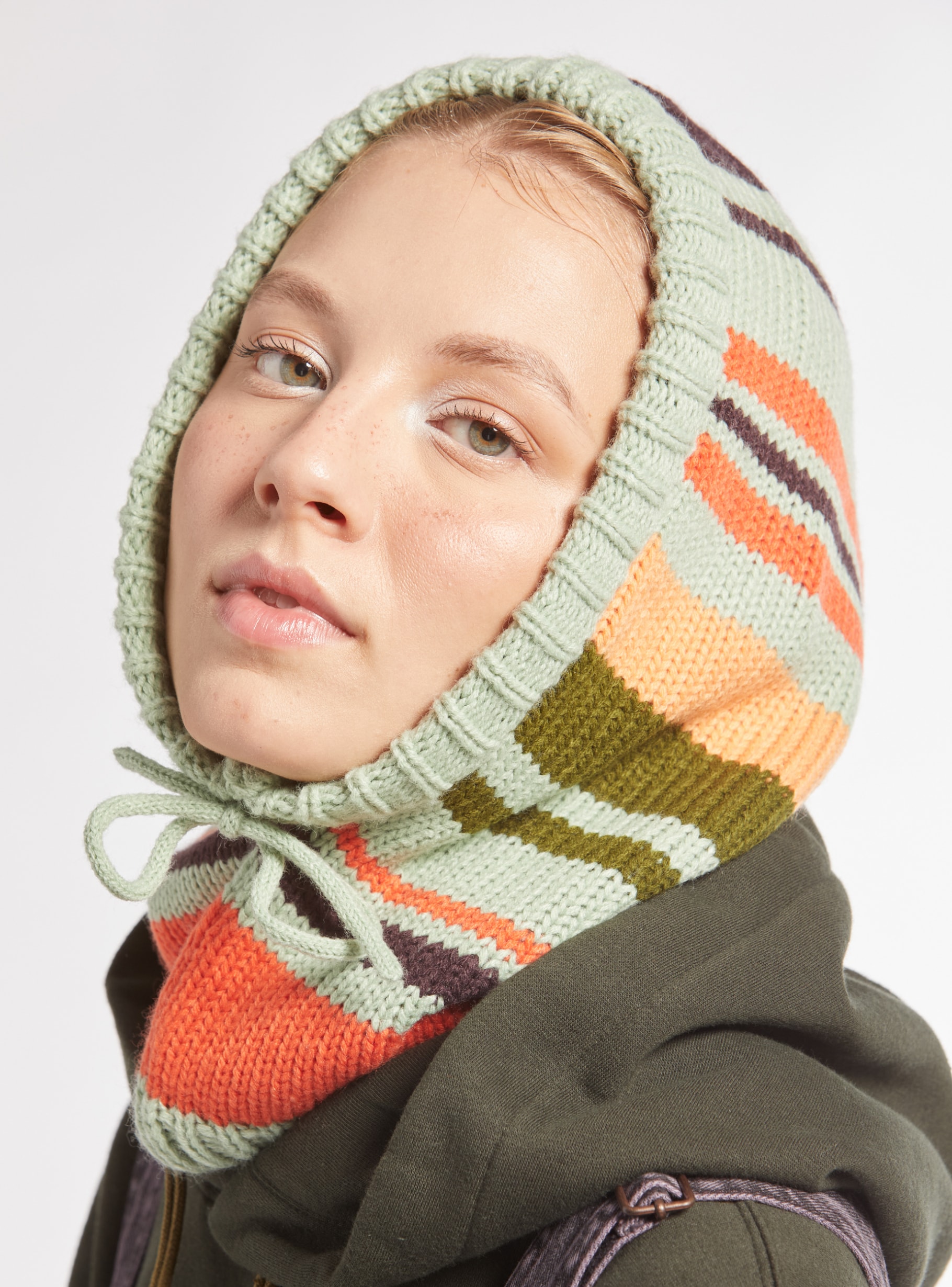 Kominiarka w paski z troczkiem War. zielony - Kup online | Terranova sklep